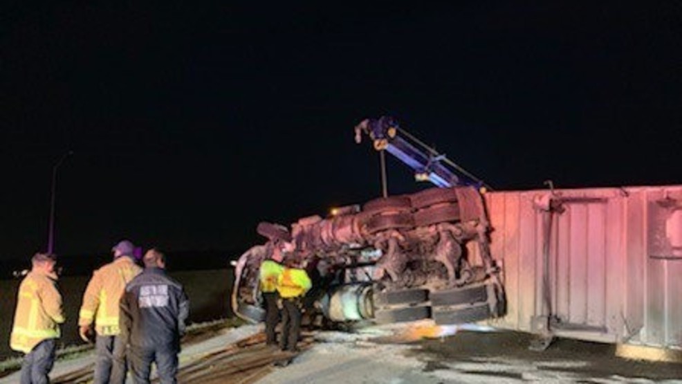 Hogs Cause 18 Wheeler Rollover Crash Fuel Spill Near Manor Keye