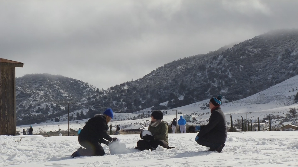 Tehachapi snow brings visitors ahead of winter storm | KBAK