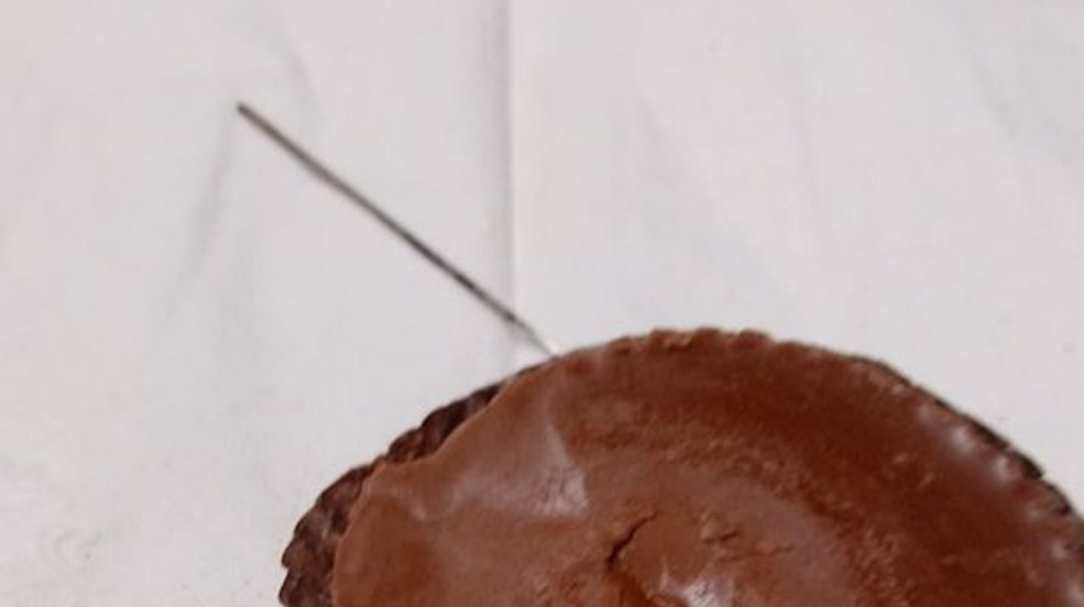 Needle found in Halloween candy in Newport | WGME