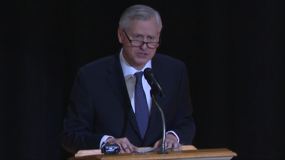 Historian Jon Meacham speaks to students at McCallie Monday | WTVC