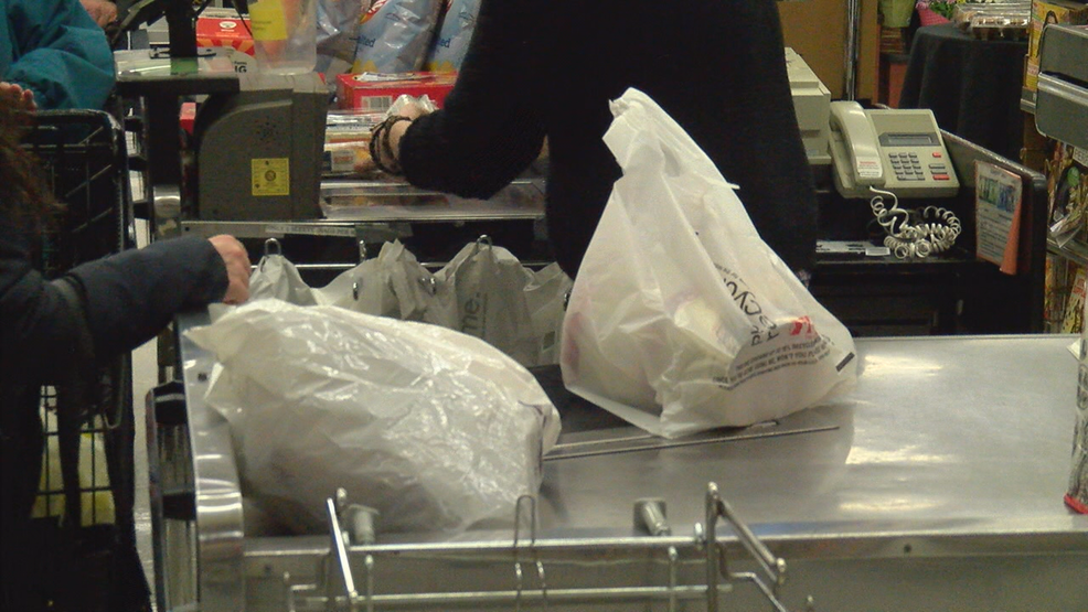 More grocery stores prepare for statewide plastic ban | WHAM
